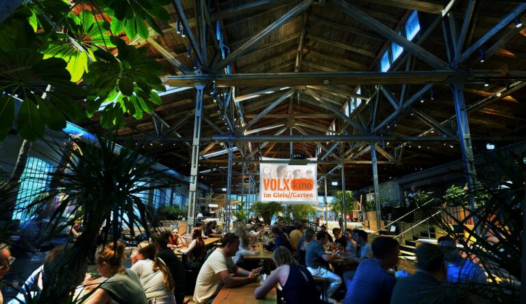 Montags Kinoabende im Gleis//Garten | gast.at – erfolgreich gastgeben