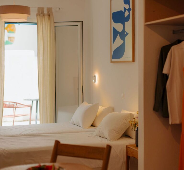 Adelfia Studios: Zwei Schwestern und ein Traum auf Paros